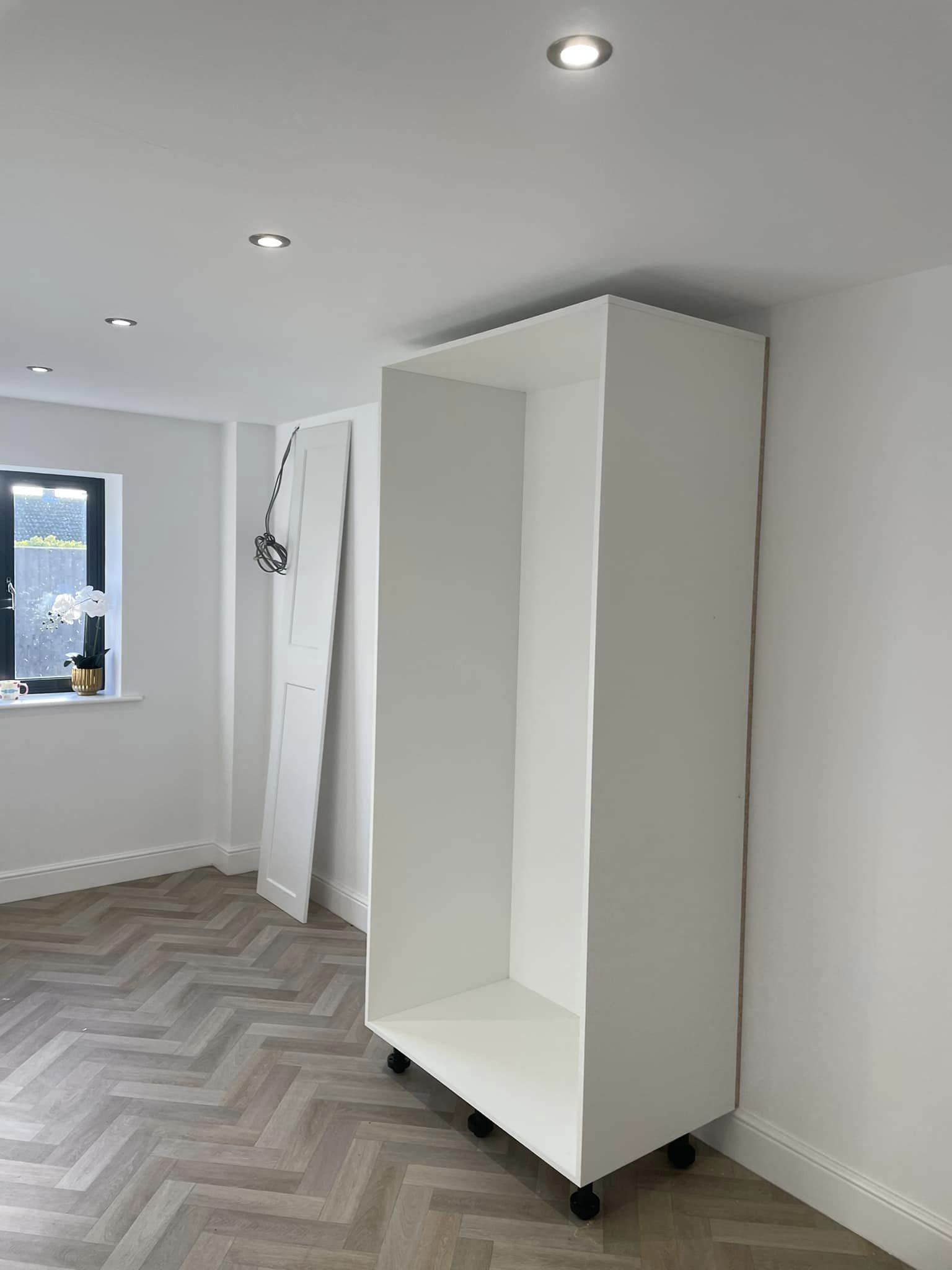 Hanging space built-in wardrobe - LW Carpentry