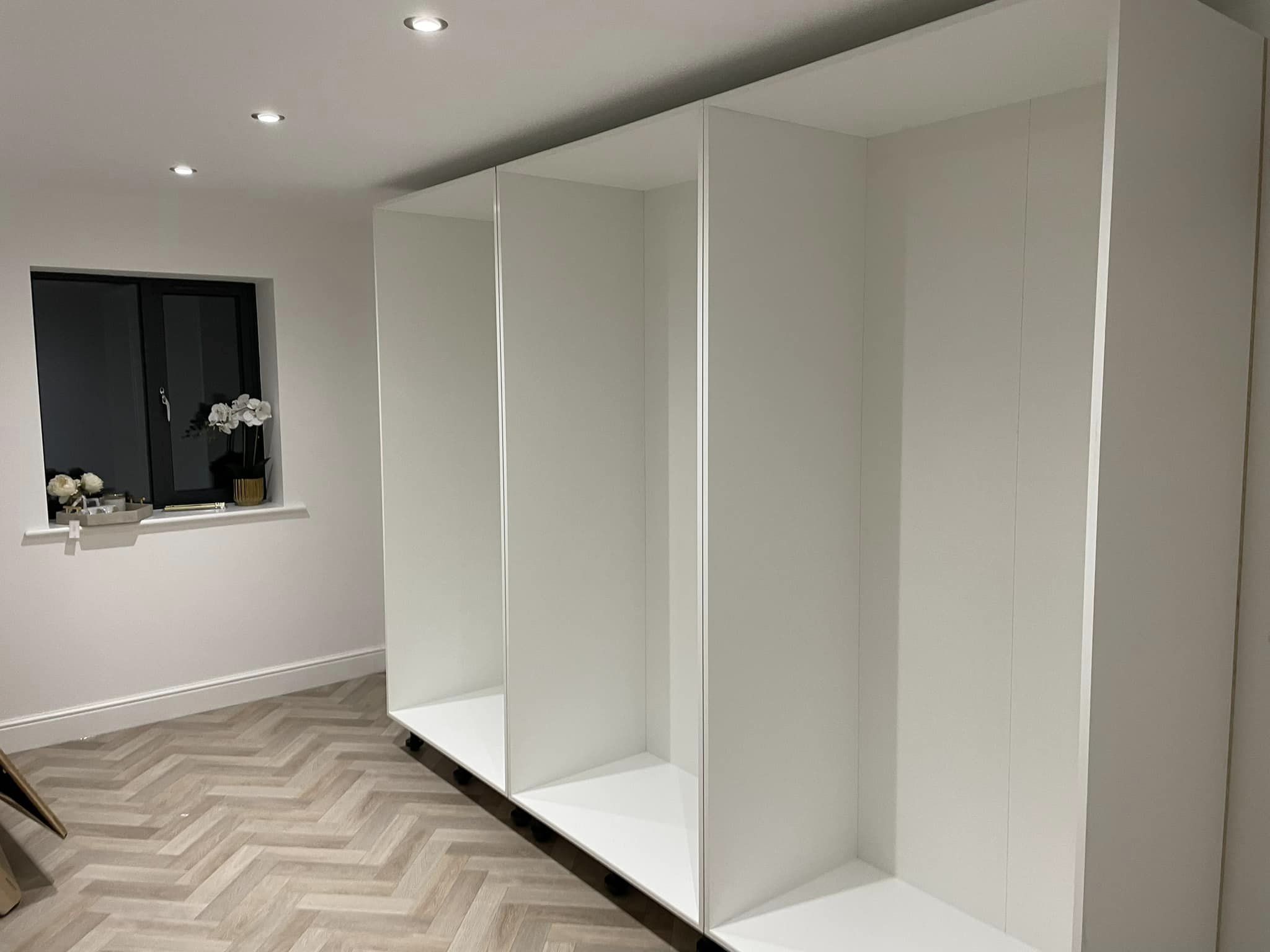 Hanging space built-in wardrobe - LW Carpentry