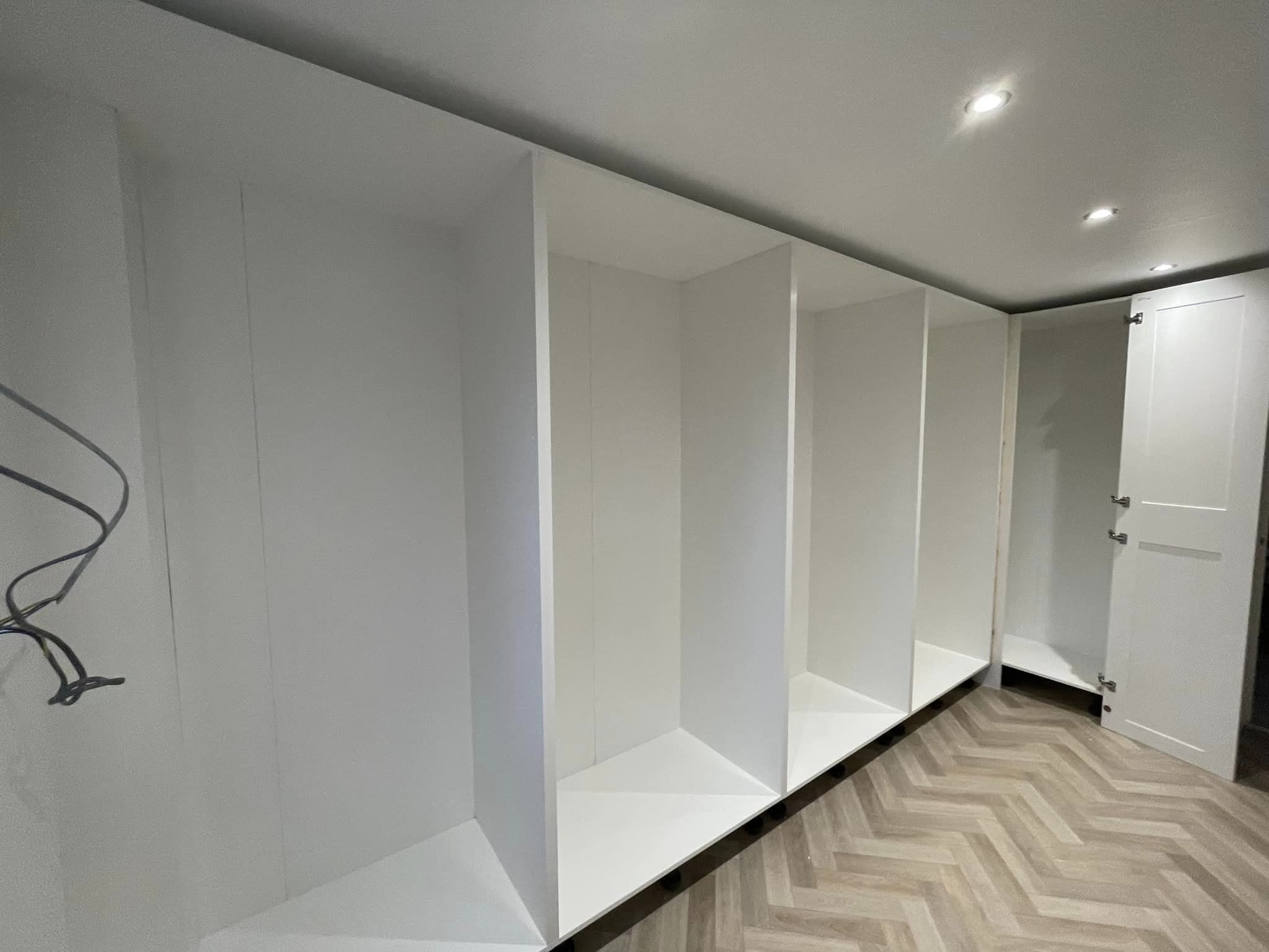 Hanging space built-in wardrobe - LW Carpentry