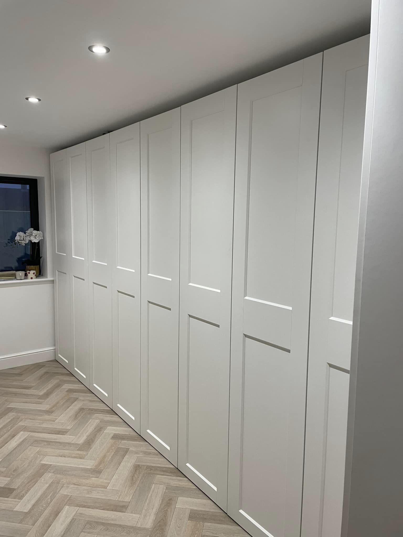 Hanging space built-in wardrobe - LW Carpentry